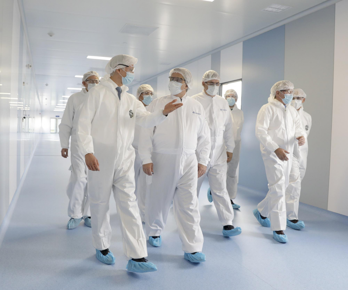 Supervisan laboratorio donde se formularán vacunas en México