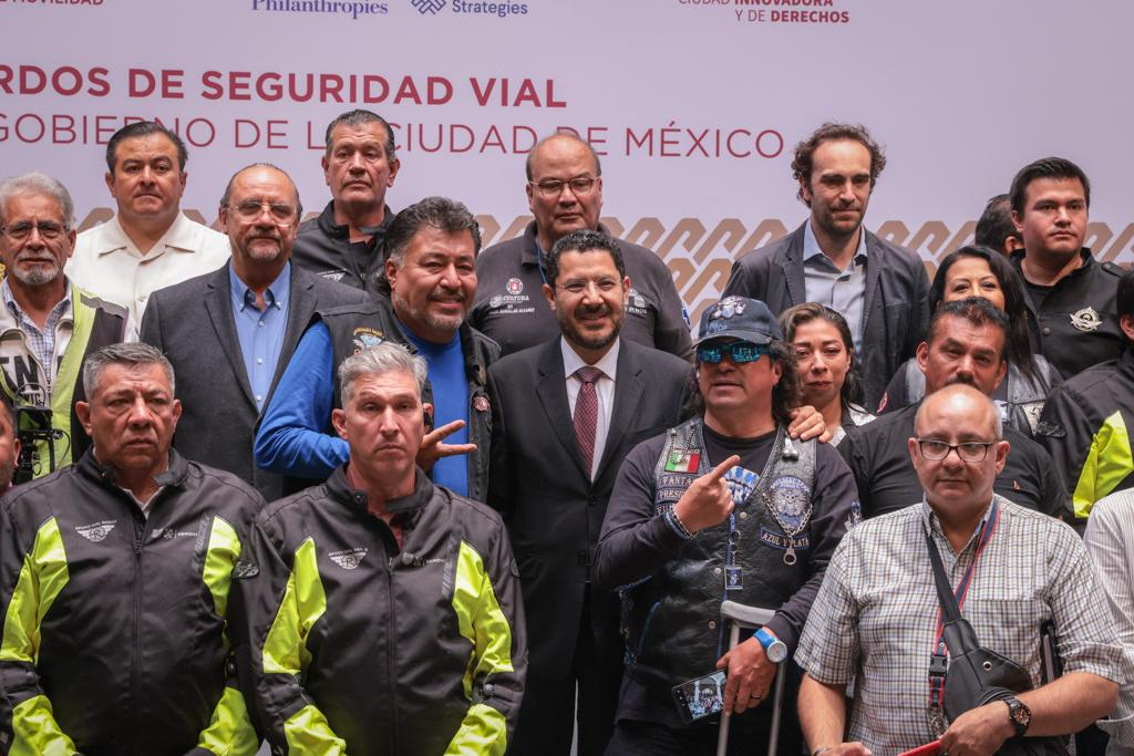Gobierno de la CDMX y motociclistas acuerdan acciones
