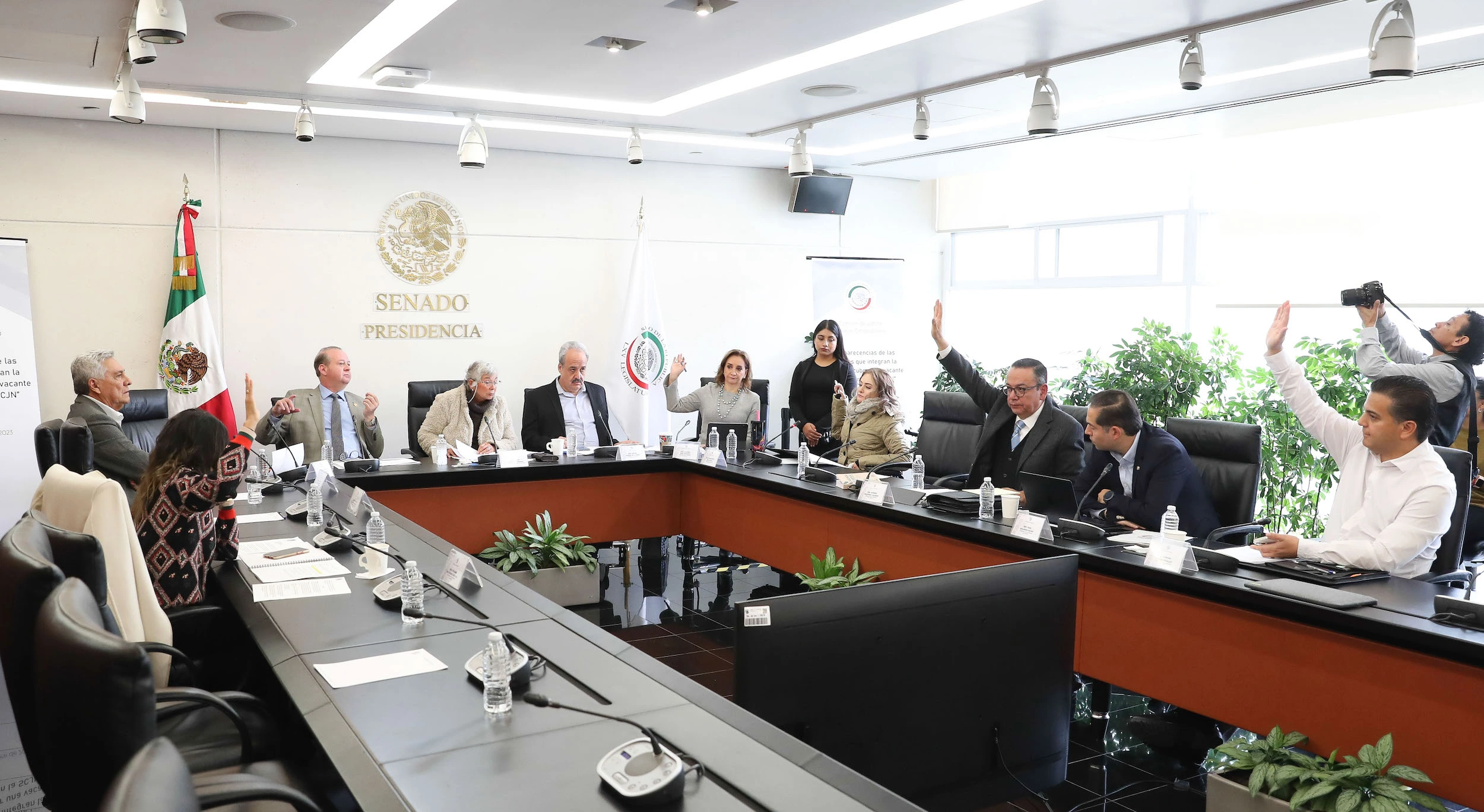 Comisión Del Senado Avala Terna De Amlo A La Suprema Corte
