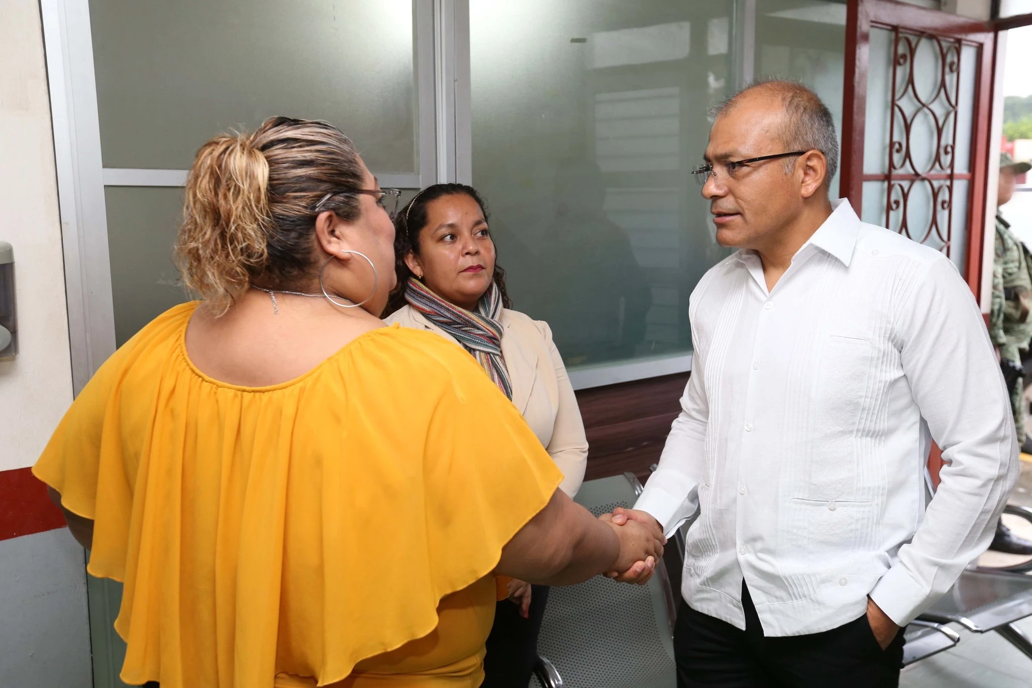 Renuncia José Barajas como fiscal general de Tabasco